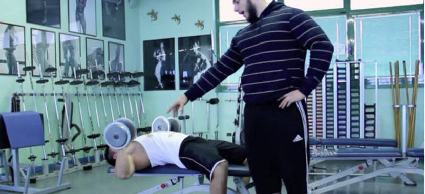 Tutorial Spinte con Manubri (Piana ed Inclinata) | Project inVictus