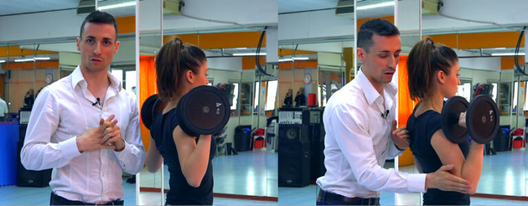 Distensioni con manubri sopra la testa: come farle correttamente ...