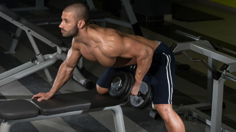 Rematore con manubrio: esecuzione ed errori comuni | Project inVictus