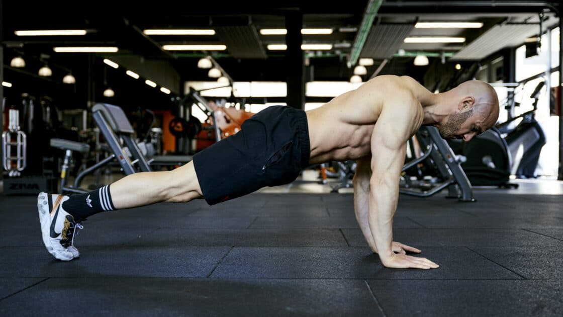 Flessioni per i pettorali: varianti e programmi - Project inVictus