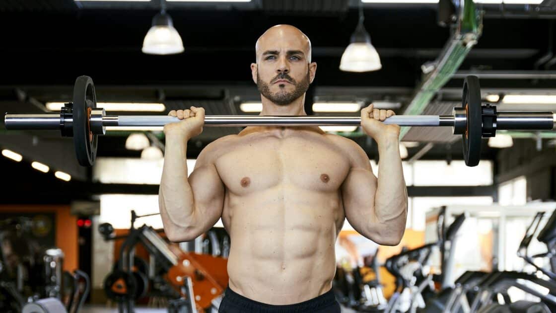 Spinte in alto con bilanciere: esecuzione corretta - Project inVictus