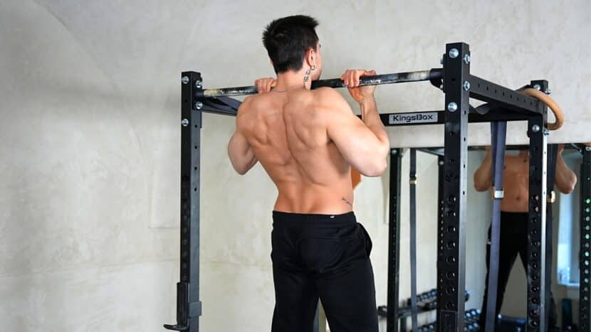 Squat multipower: fa male, benefici, esecuzione - Project inVictus