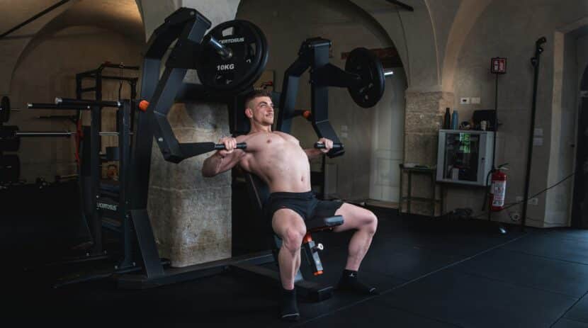 Bench press: cos'è, esecuzione, programma - Project inVictus